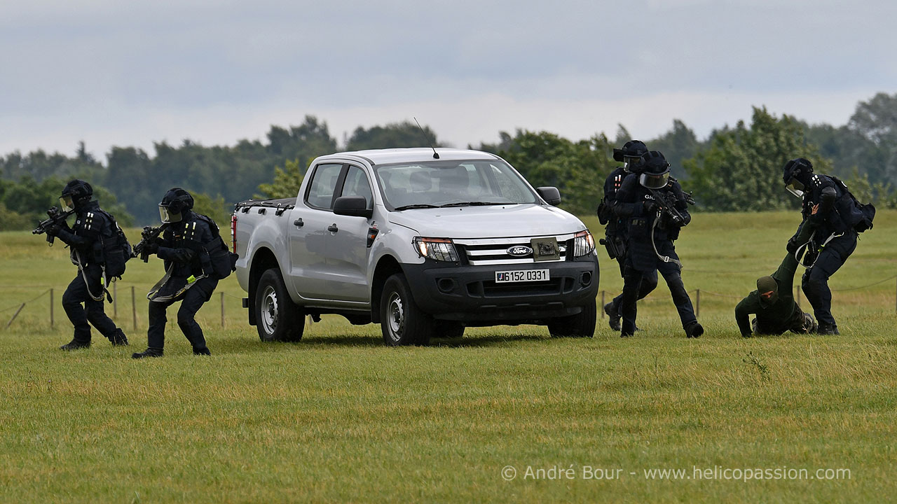 Phalsbourg 2017 - Intervention du GIGN // HELICOPASSION